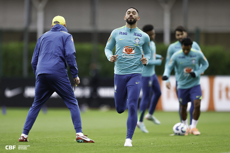 VÍDEO -Esportes - Ancelotti comanda treino da Seleção com elenco ...